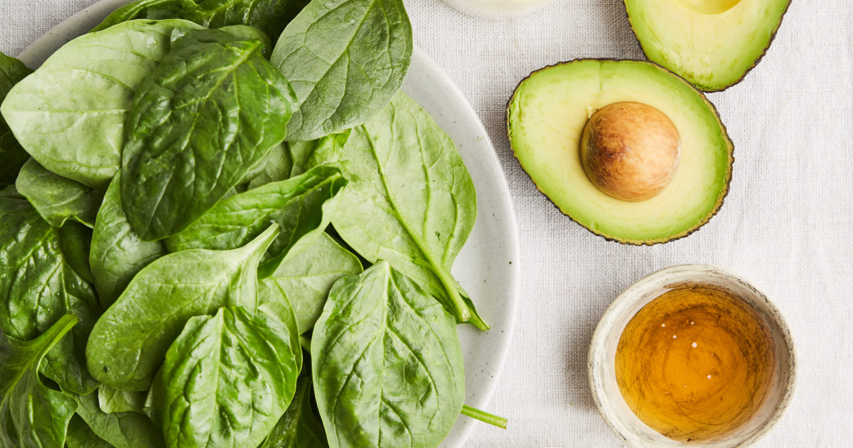 Avocado and almond smoothie | Detox Kitchen