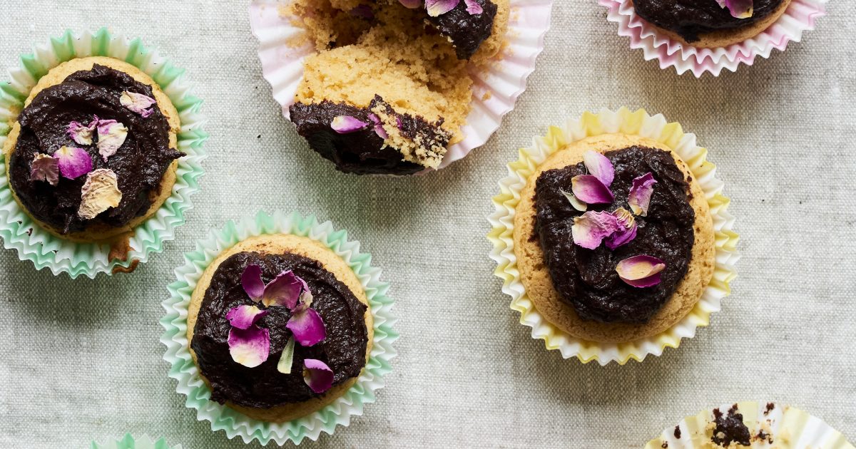 Vanilla Cupcakes with a Cacao-Date Frosting | Detox Kitchen
