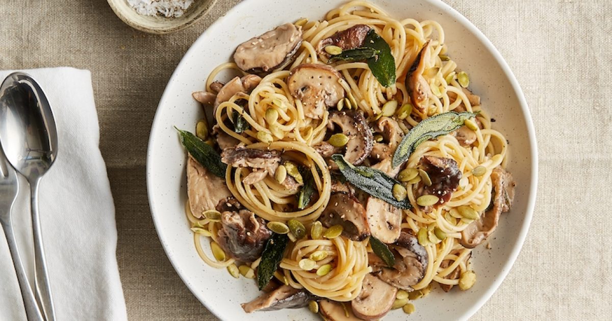 Wild mushroom and truffle Spaghetti | Detox Kitchen
